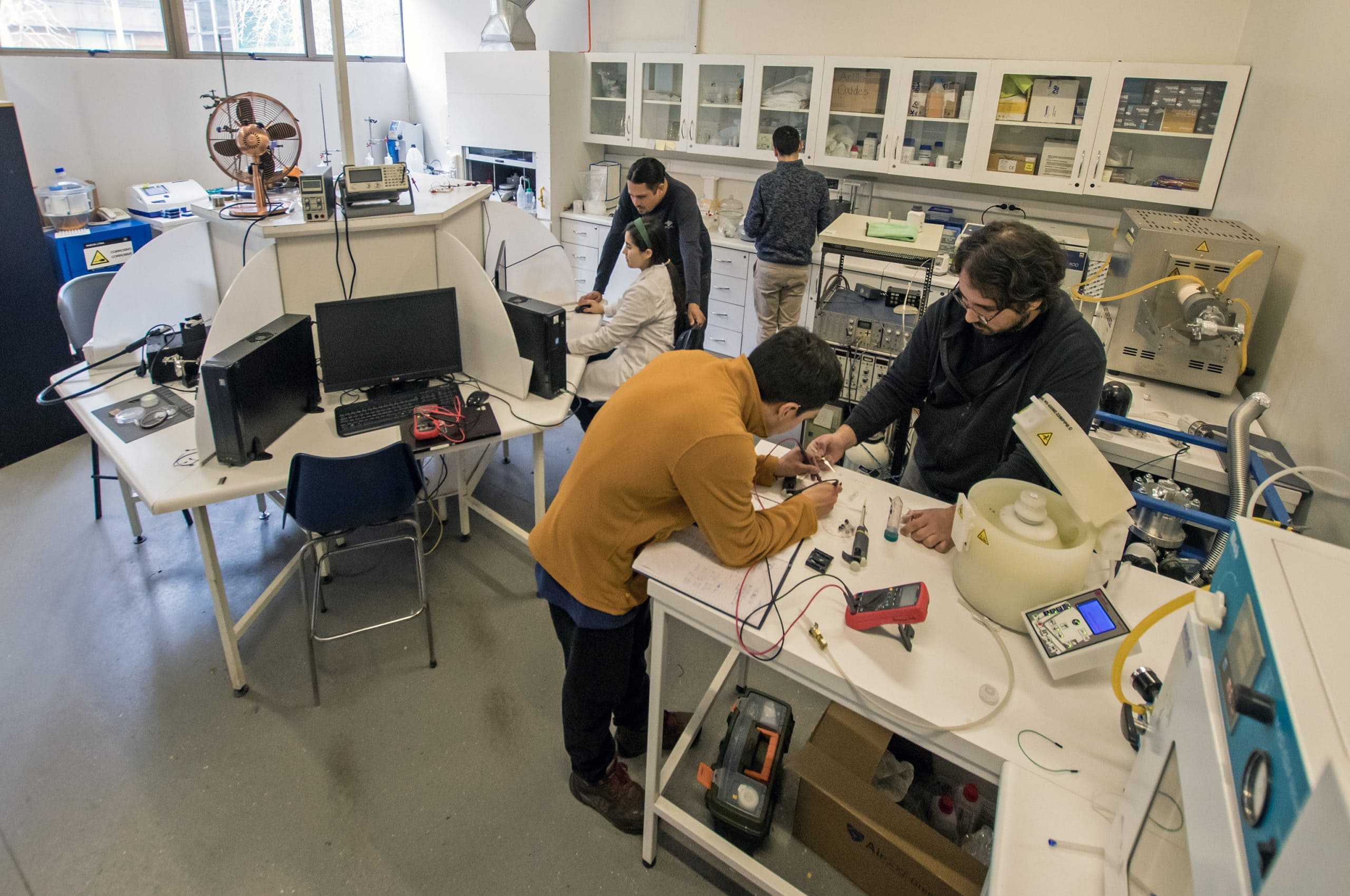 Functional Materials Laboratory - Institute of Physics